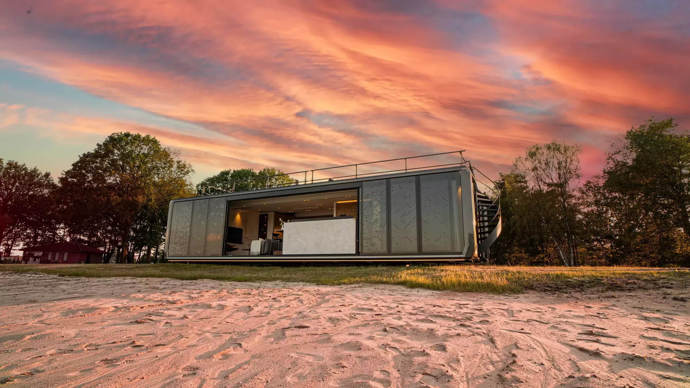 Expandable Mobile Mansion: Redefining Luxury Living Spaces